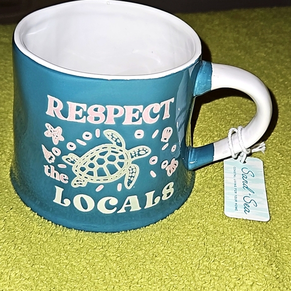 global design collection | Dining | Respect The Locals Turtle Sea Shell ...